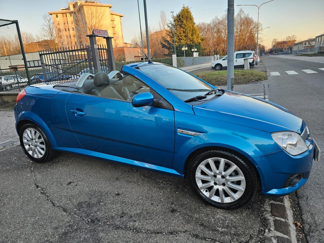 Opel Tigra TwinTop 1.4 90cv 16V Sport*Cabrio*Unipro* 158.000 Km 2.999 ...