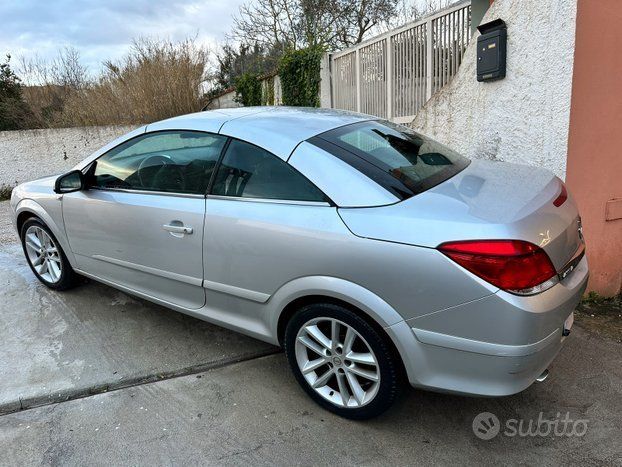 Opel astra TwinTop Cabrio