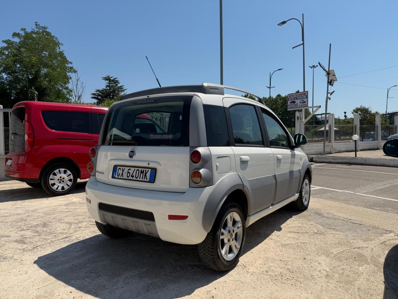 Fiat Panda 1.4 Metano Full Optional Cross 197.000 Km 5.200 €, a ...