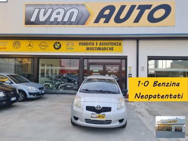 Toyota Yaris - 1.0 Benzina - NEOPATENTATI