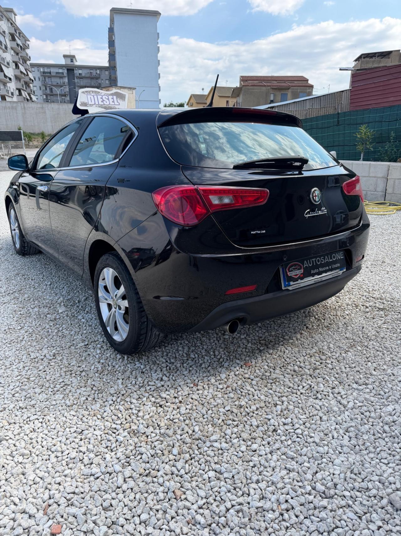 Alfa Romeo Giulietta 1.6 JTDm-2 105 CV Distinctive 240.000 Km 4.900 ...