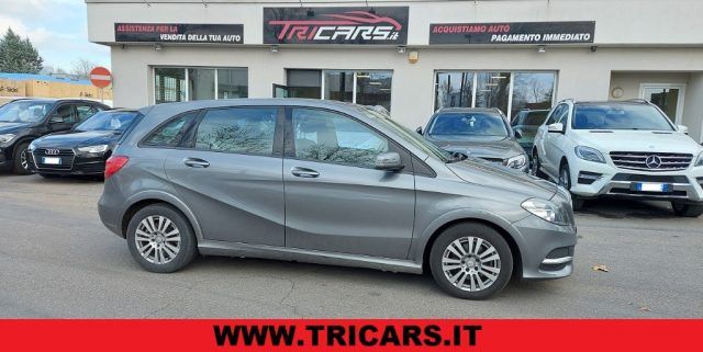 MERCEDES-BENZ B 200 NGD Executive PERMUTE UNICOPROPR. SERVICE MERCEDES