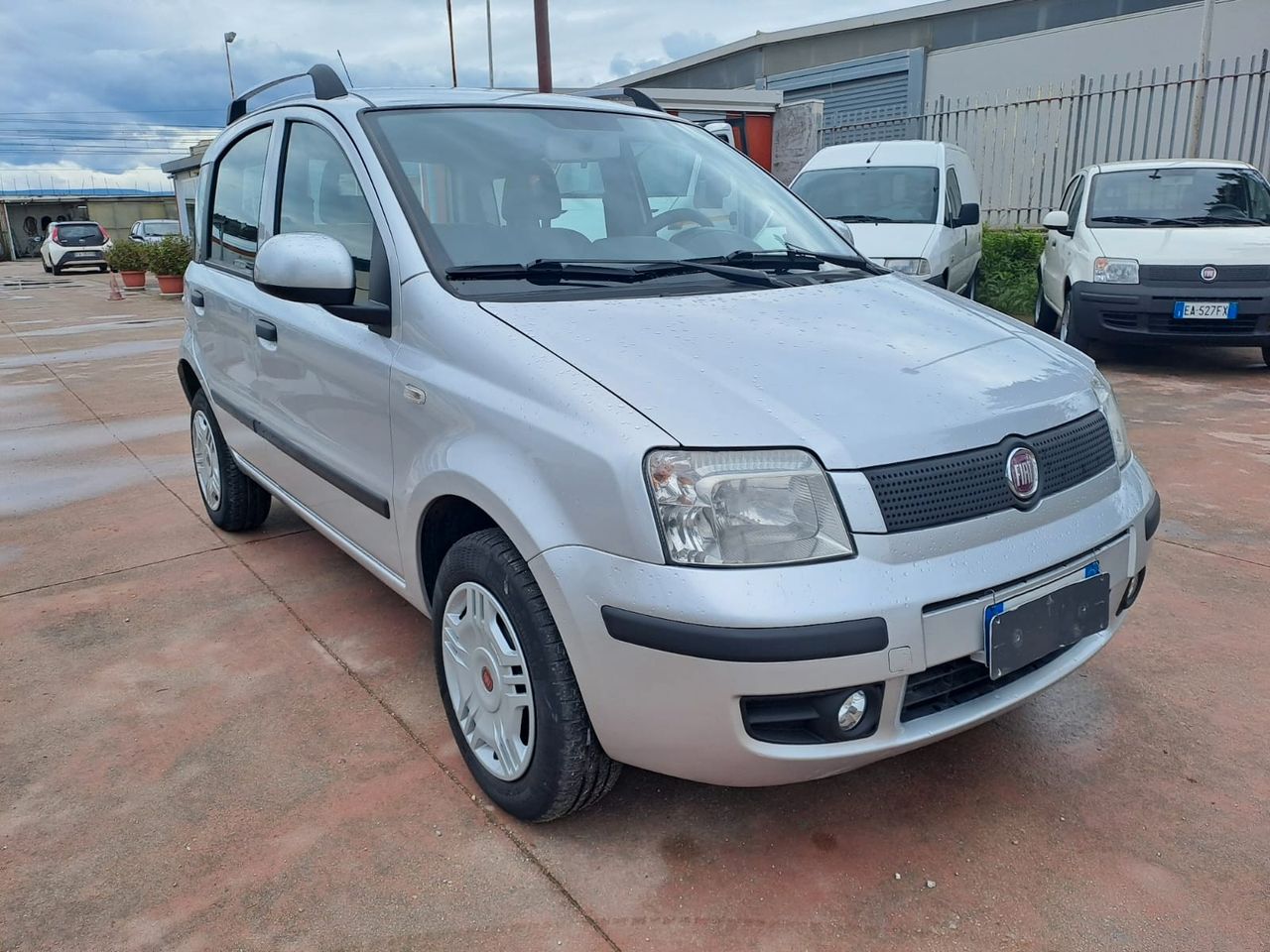 Tata-indica-1-4-glx-benzina-metano-km-62-000-motore-fiat in vendita in ...