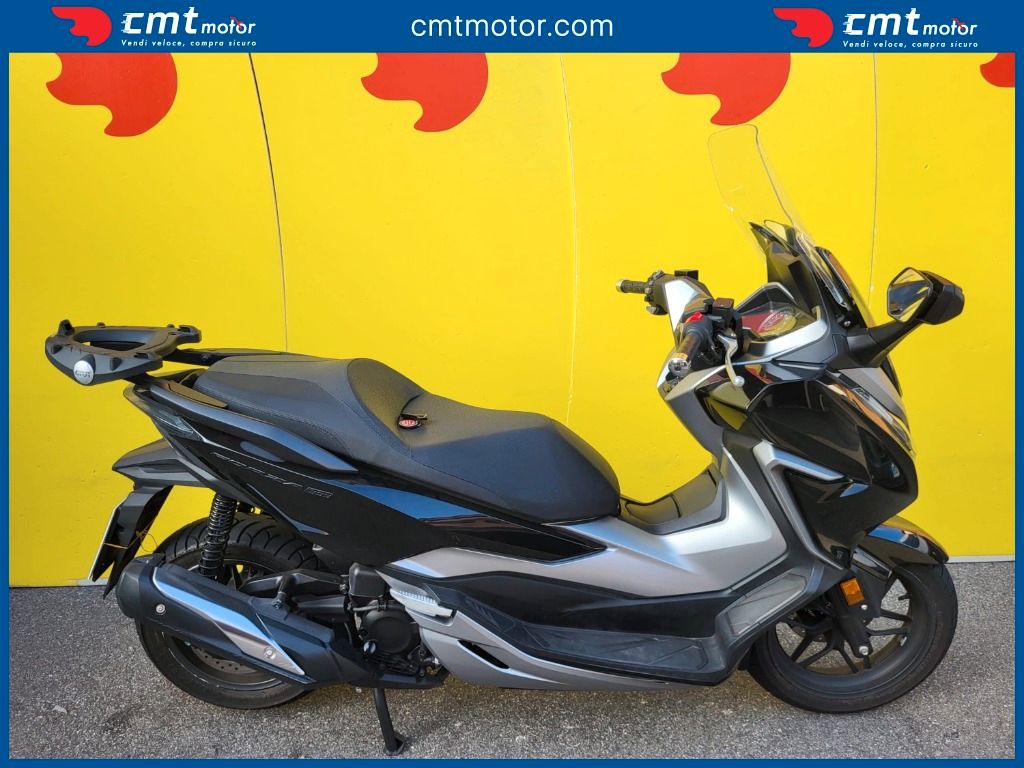 Honda Forza 300 - 2018 11.799 Km 4.690 €, a Magenta 173027527 ...