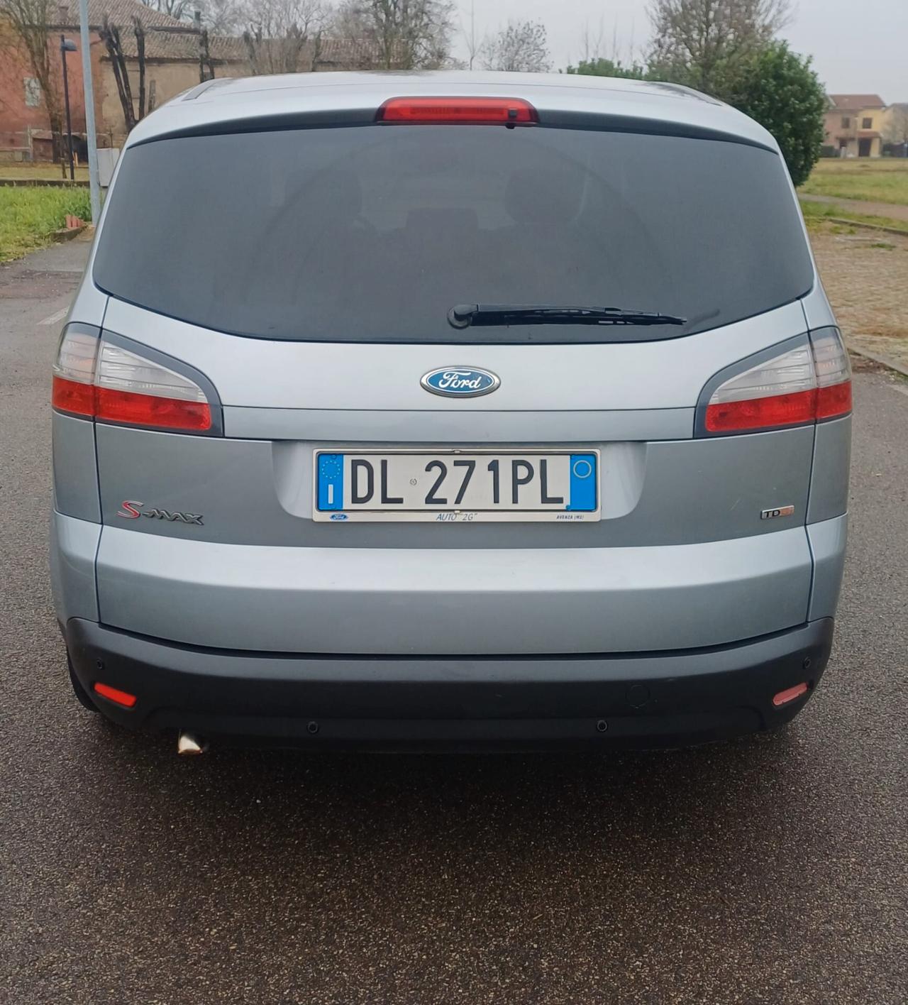 Ford S-Max 2.0 TDCi 130CV 6tr. Titanium DPF 170.000 Km 3.200 €, a Carpi ...
