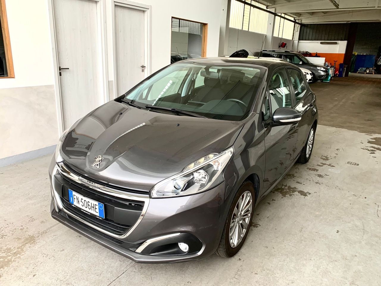 Peugeot 208 PureTech 82 5 porte Allure