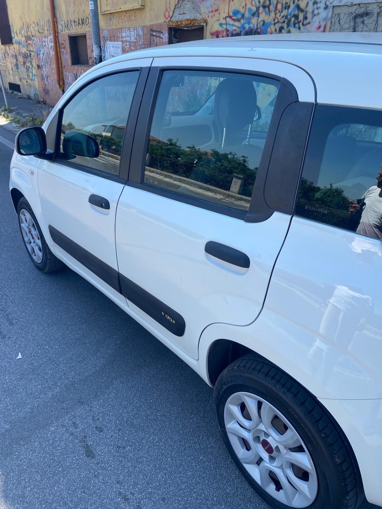 Fiat Panda Natural Power 2016 Lounge Full 144.000 Km 4.500 €, a ...