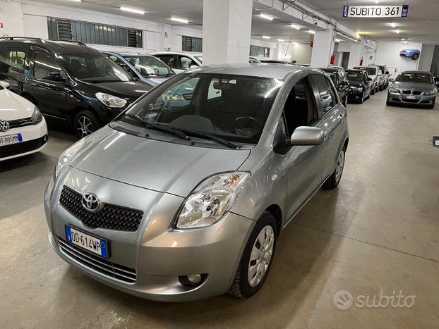 Toyota Yaris 1.4 diesel CAMBIO AUTOMATICO