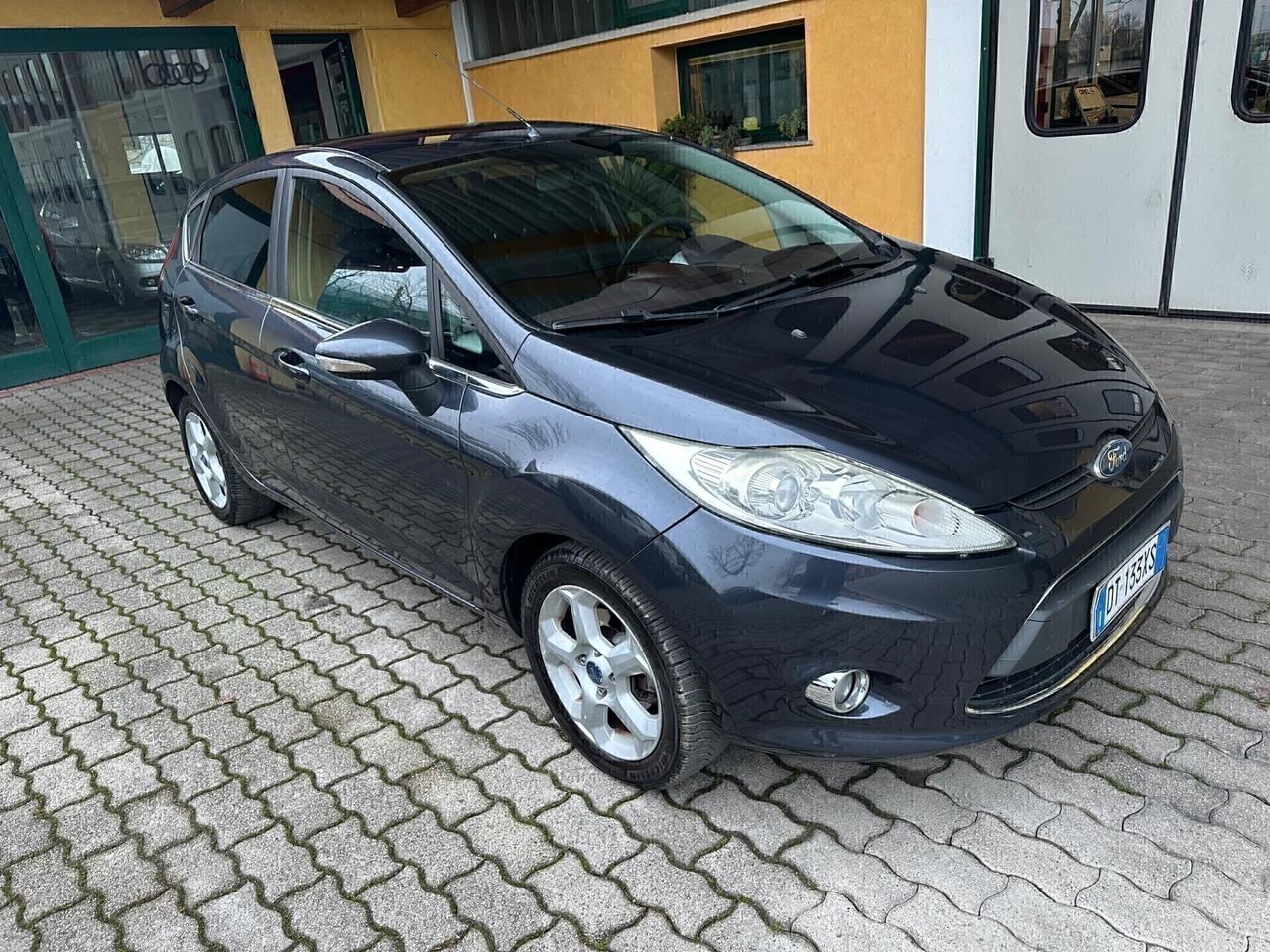 Ford Fiesta 1.2 82 CV 5 porte Titanium Neopatentat 115.000 Km 5.490 ...