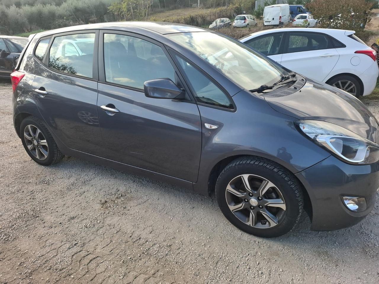 HYUNDAI IX20 BENZINAGPL 2017 SINISTRATA MARCIANTE 200.000 Km 3.800 €, a ...