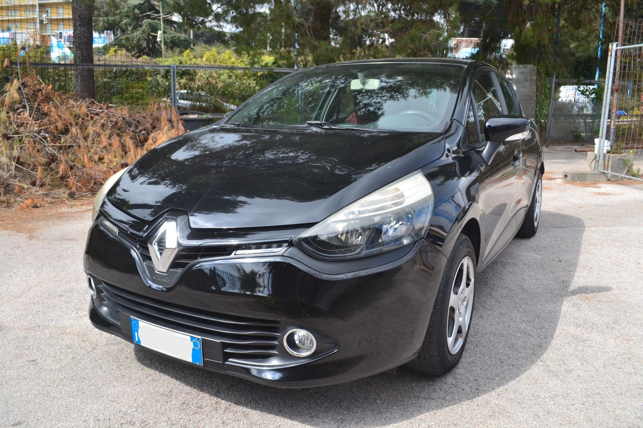 RENAULT CLIO 1.2 GPL Live - 2014