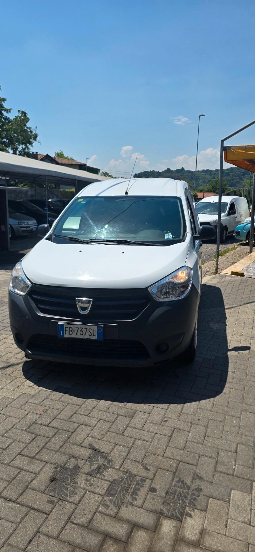 Dacia Dokker 1.6 8V 85CV GPL Ambiance 190.000 Km 3.499 €, a Torre ...