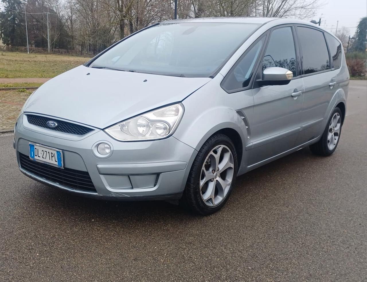 Ford S-Max 2.0 TDCi 130CV 6tr. Titanium DPF 170.000 Km 3.200 €, a Carpi ...