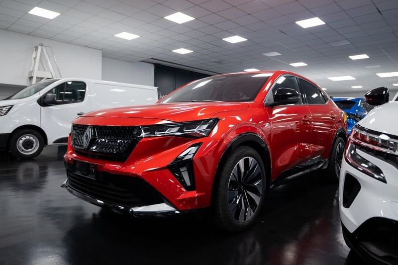 Renault Rafale 1.2 e-Tech Full Hybrid Techno 200CV 2 Km 40.980 €, a ...