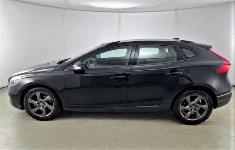 VOLVO V40 1.6 D2 115cv Kinetic Cross Country