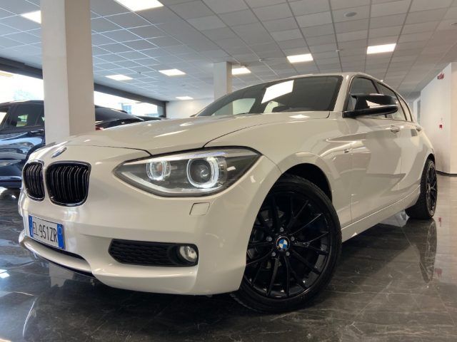 BMW 118 d 5p. Sport NAVI + 17&quot; + LED + BLACK LINE