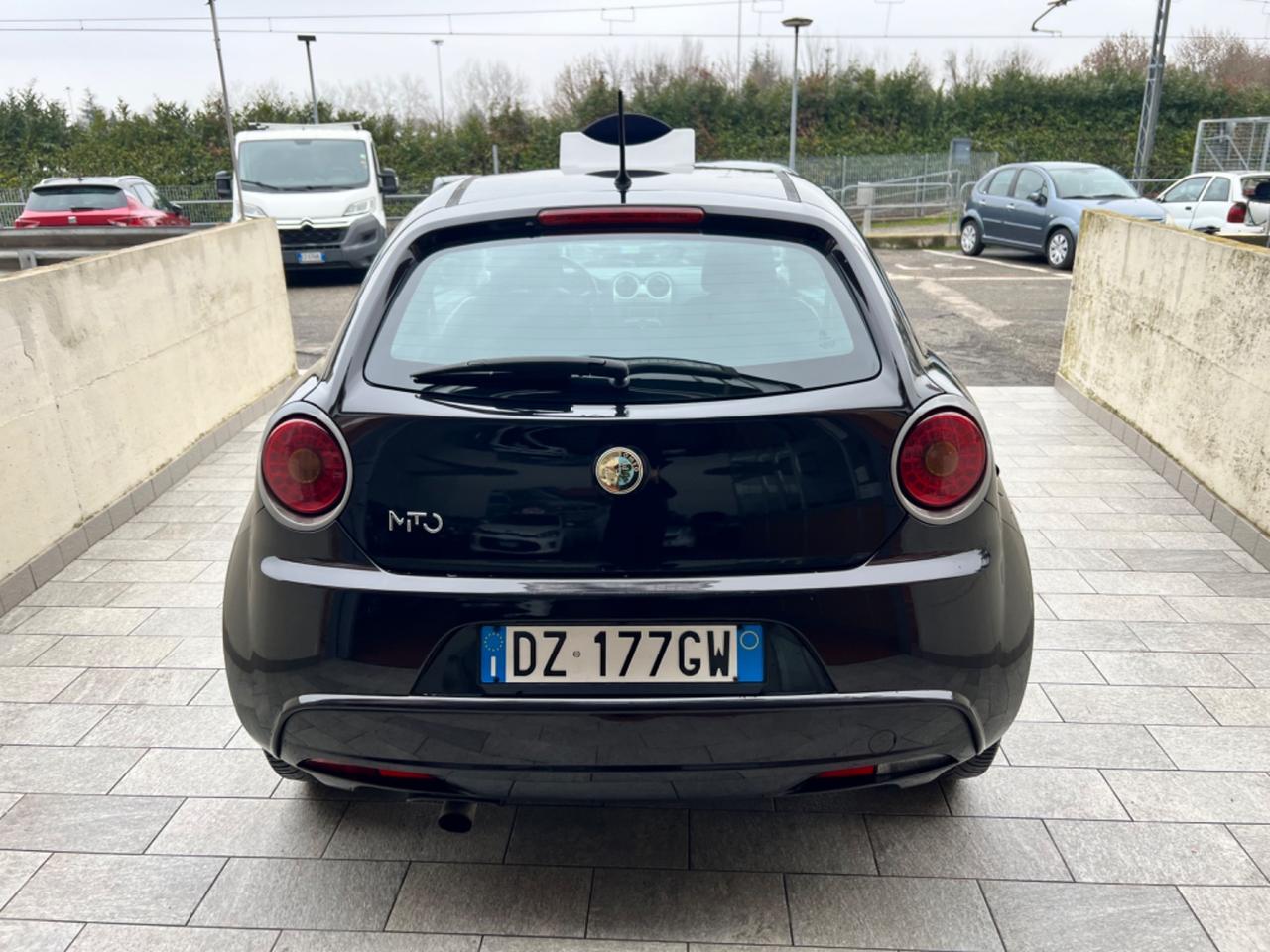 Alfa Romeo MiTo 1.4 78 CV Distinctive Sport Pack 230.000 Km 3.500 €, a ...