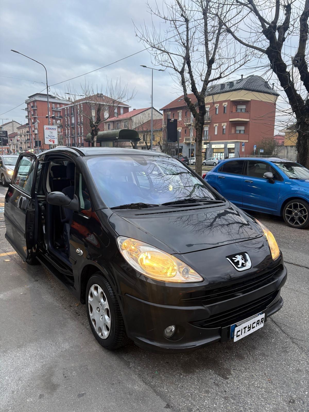 Peugeot 1007 Happy 1.4 75 cv GPL 150.000 Km 3.500 €, a Torino 182535249 ...