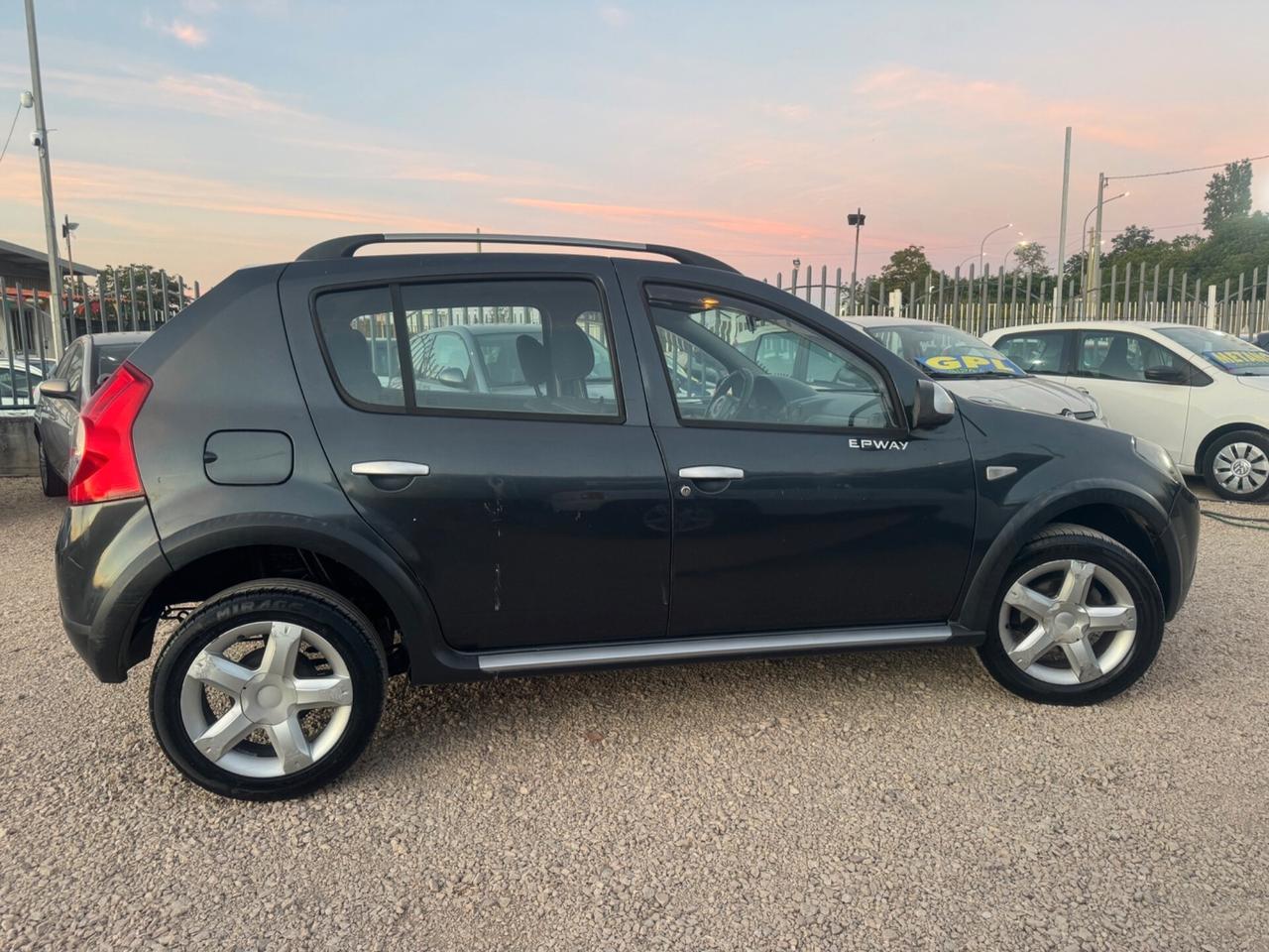 Dacia Sandero Stepway 1.5 dCi 90CV 179.000 Km 2.450 €, a Qualiano ...